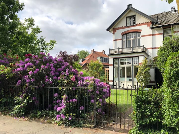 Sunny Family Home With Delicious Garden - Naarden