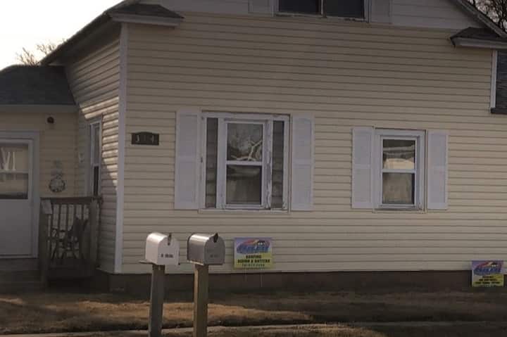 Cute Two Story 3 Bedroom Home - North Dakota