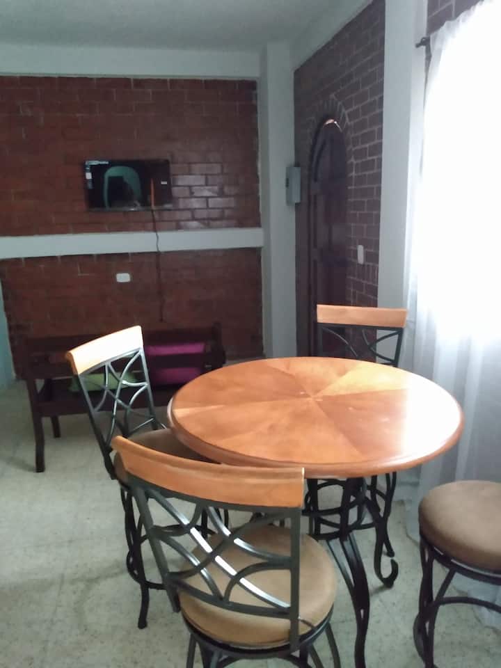 Apartamento Céntrico, Cómodo A 15 Minutos Y Irtra - Nuevo San Carlos