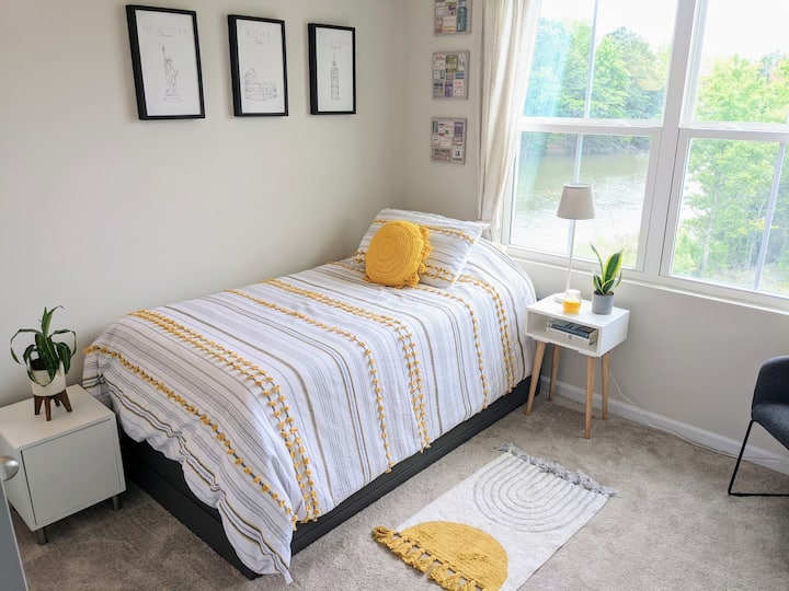 Room In Beautiful Townhouse Near Uptown W/ Parking - Charlotte, NC