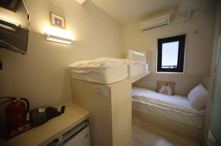 #Myeong Dong #Twin Bed #明洞 #명동, 시청역 도보 5분 - Séoul