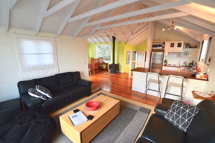Hillside Retreat ❤️Pets Eco-friendly Wifi Netflix - Venus Bay