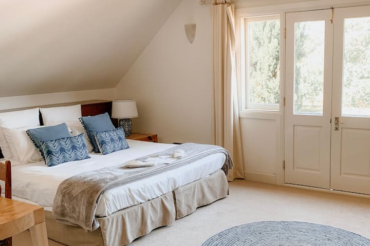 Suite 9 | Continental Breakfast Inc| Pet $40 Pppn - Hill Top