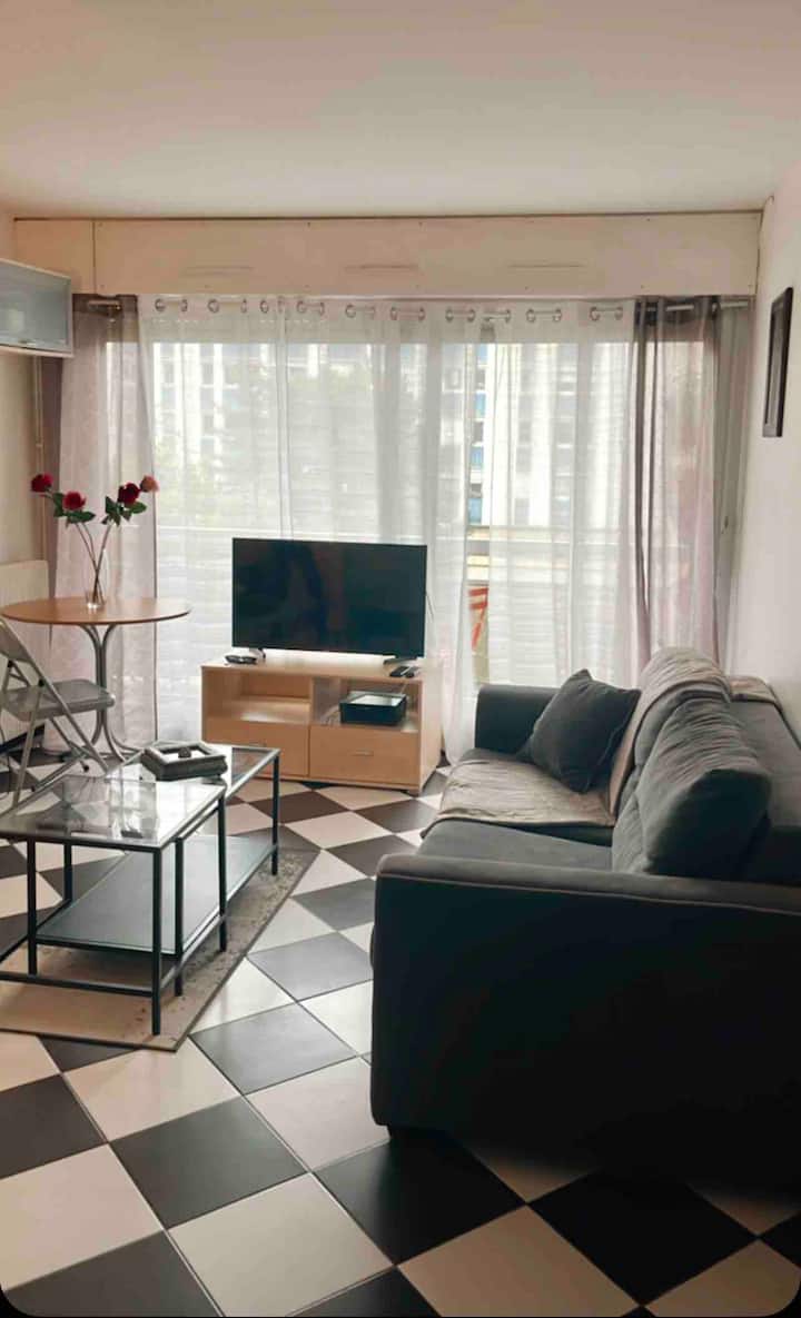 Studio Spacieux, Chaleureux Et Lumineux à Clichy - Clichy