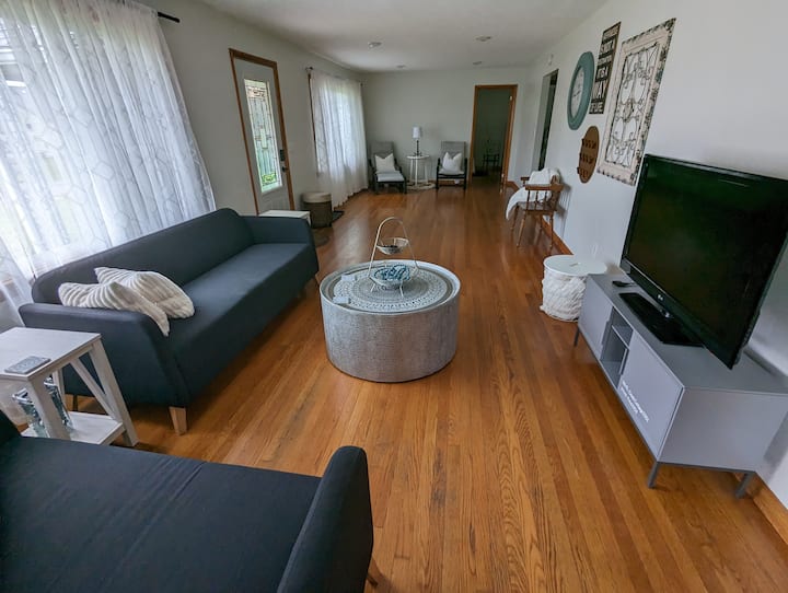 Creek Cottage - Beavercreek, OH