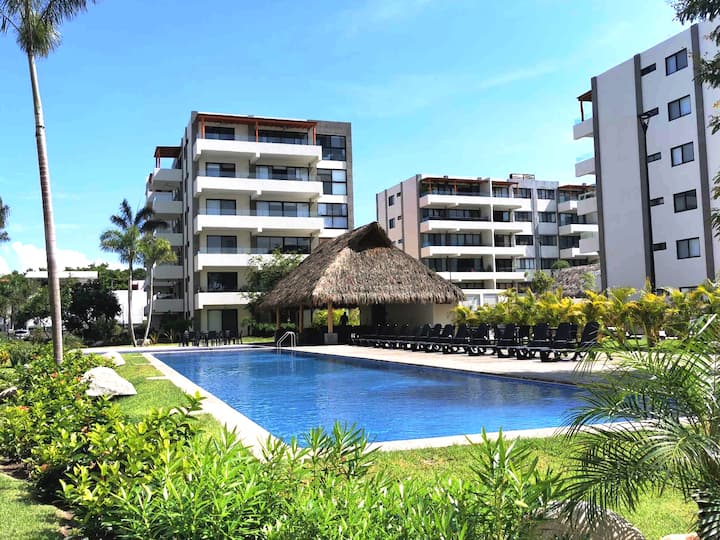 Elegant Condo W/pool.walking To Beach -Restaurants - Nuevo Vallarta
