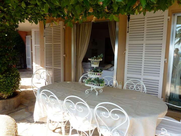 Chic,luxurious Apartement Immersed In  Lush Garden - Théoule-sur-Mer