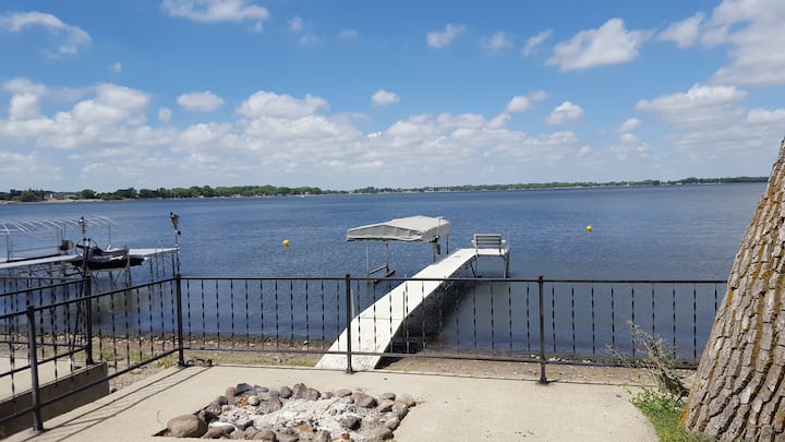 Kampeskacabin:firepit,hammock,lakefront - Watertown, SD