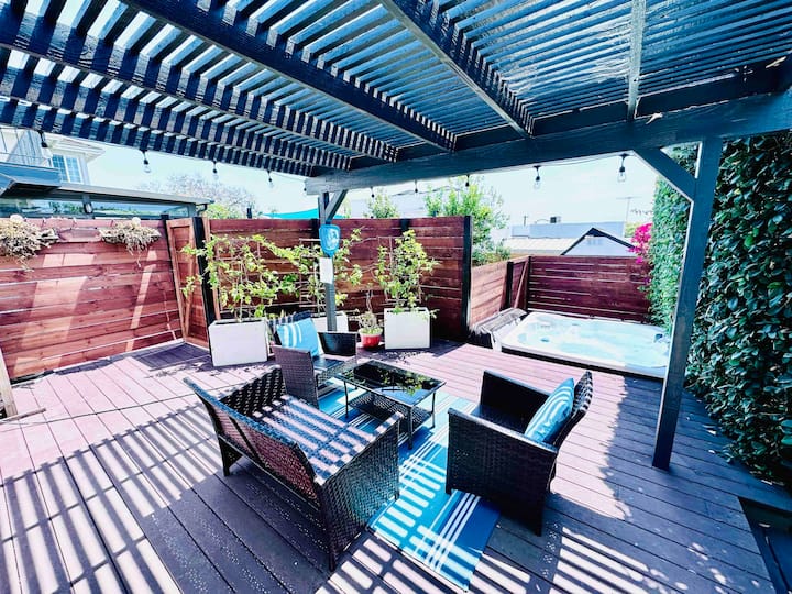 Relax In Cozy Studio-private Deck, Great Location! - San Diego Airport (SAN)