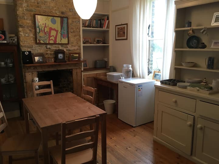 3 Harty Ferry Cottages Nestled In Oare Marshes - Faversham