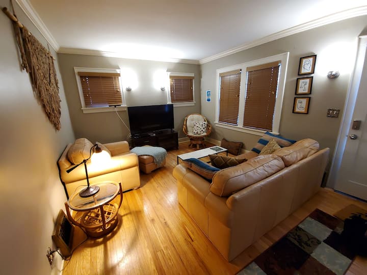 Full Cozy Home In Trendy S Benson Omaha - Omaha, NE