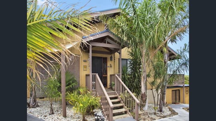 Beach Holiday Oasis With Outdoor Spa + Games Room - Ocean Grove