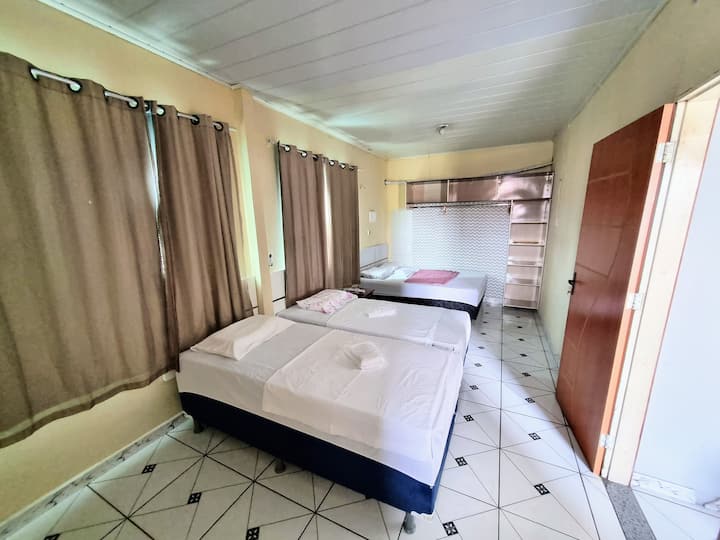 Casa 1 Com Wi-fi, Tv, Split Nos 2 Quartos, Cozinha - Manaus