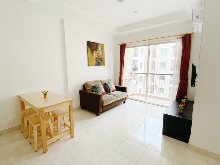 Rare Find! Bright & Cozy 2br Apartment @ Moi - Jakarta