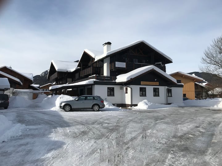 Schöne Fewo Mit Toller Terrasse  Bergblick & Kamin - Tannheim