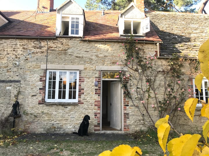 Pump Cottage - Wantage