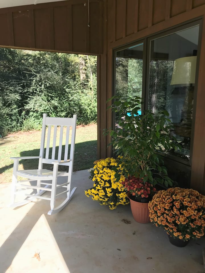 Quiet Spot For Writers/thinkers/artists/moms, Dads - Nacogdoches, TX