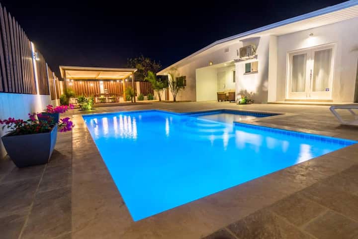 Villa With Modern Decor 3br 2ba W/ Large Pool - Aruba