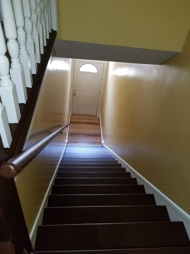 Great 3 Bedroom Logan Square Location - Oak Park