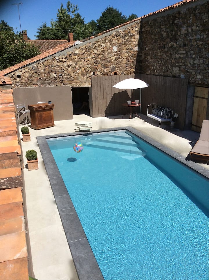 Une Petite Maison Campagne Et Ville - Cholet