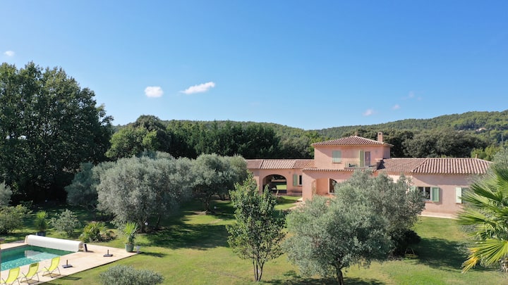 Sublime Studio Zen Avec Piscine Idéal Couple - Draguignan
