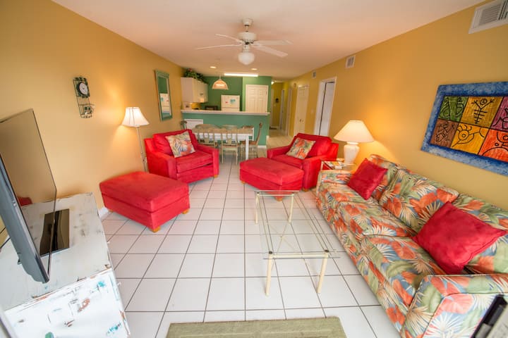Family Fun At Maravilla 1205, Short Walk To Beach - Miramar Beach, FL
