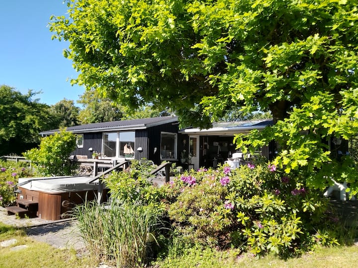 Amazing Summer-cottage Close To The Beach - Denmark