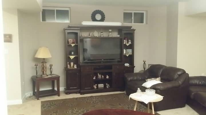 Luxurious Fully Furnished Basement! - Manassas, VA