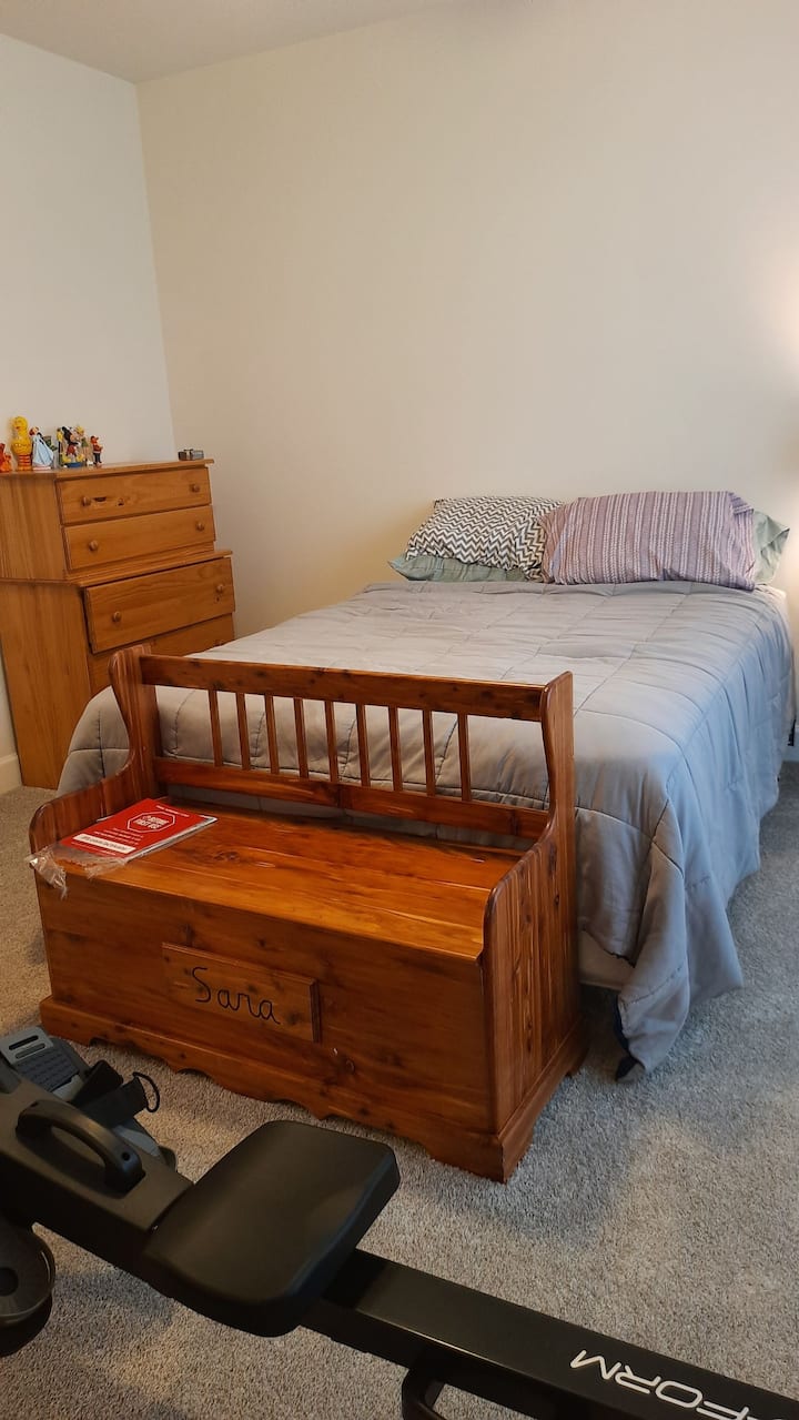 Bedroom/private Bathroom In Luxury Townhouse - Gainesville, VA