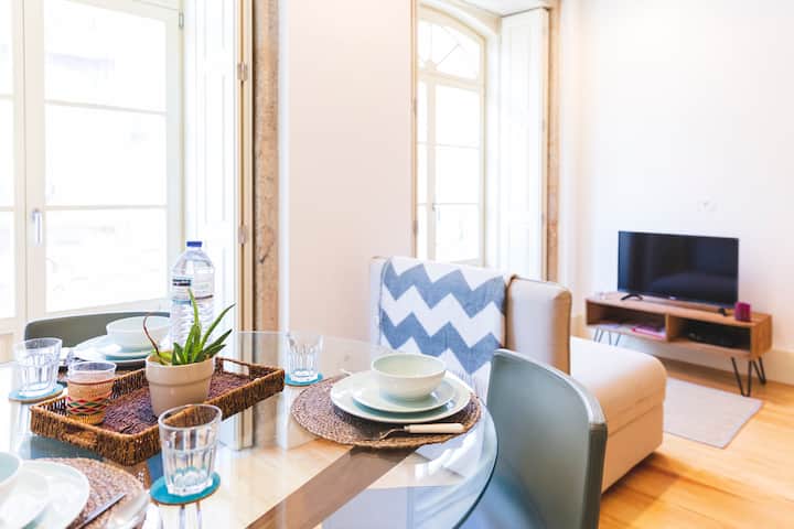 Aposentus - Charming Center Apartment With Balcony - Porto
