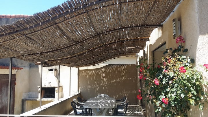Maison De Ville 140m2 Toute éQuipée  Luberon 10mn. - ibis Styles Pertuis Portes du Luberon