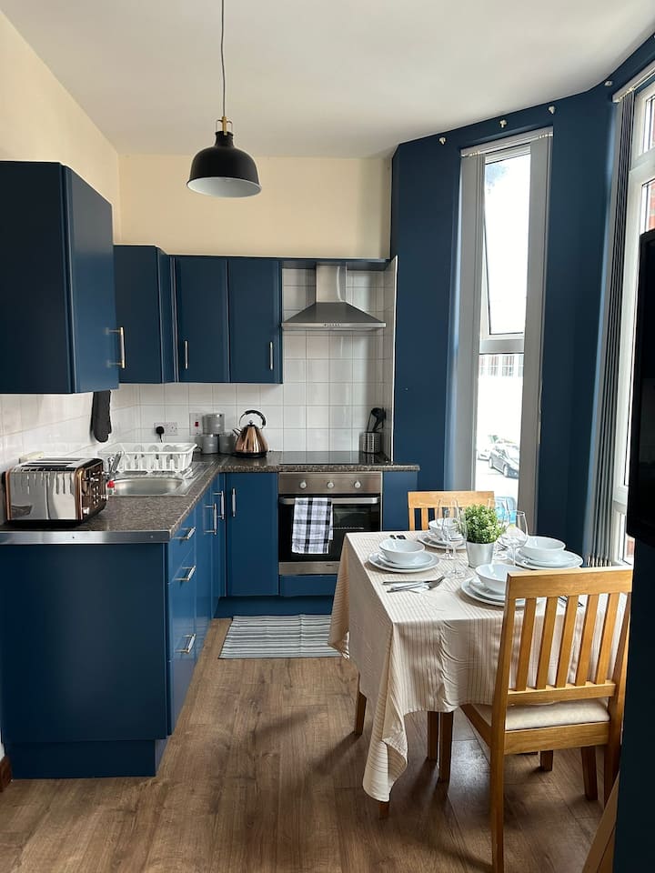 Beautiful 2 Bed Apartment In City Centre - Belfast