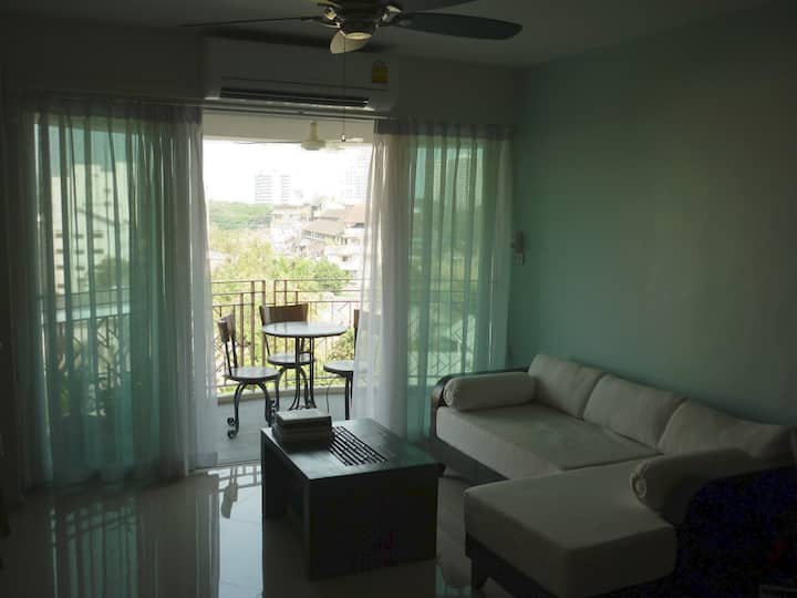 Old Town Suite, Large Balcony And A View (6 Floor) - Chiang Mai