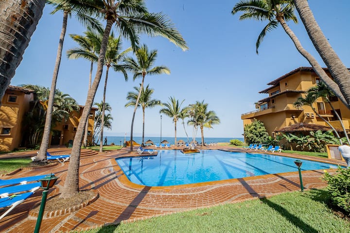 Family Condo With Beach Front And 6 Pools - Puerto Vallarta