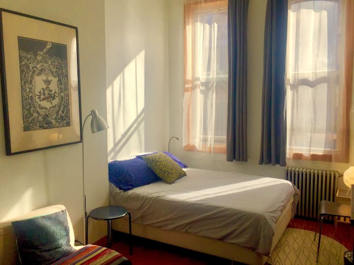 Nice Bedroom In Central Bushwick! - Brooklyn, NY