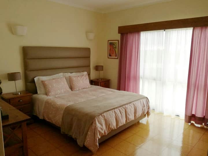 Two Bedroom Apartment In Quiet Area - Alvor