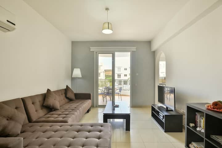 2 Bedroom Apartment In Pyla - Ороклини