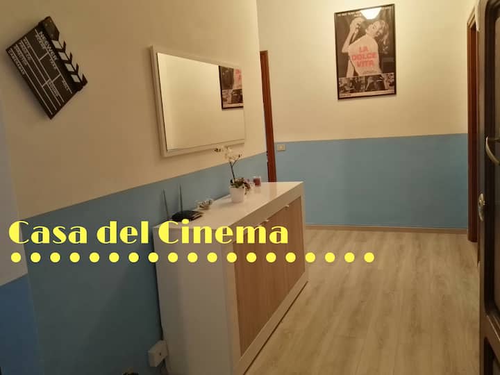 Casa Del Cinema - Apt Near Train Station Sleeps 6 - La Spezia