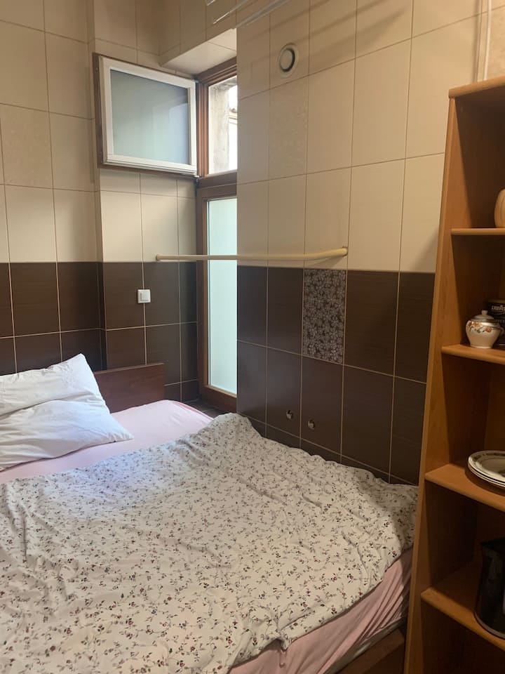 Noc Legówka "Centroom" Przy Dworcu Centralnym - Varsovia