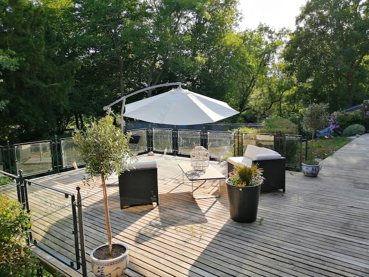 Chambres De Standing 
Pause Au Bord De L'eau. - Val-Joly