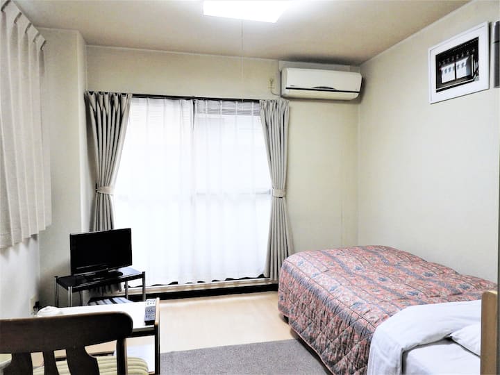 駅まで徒歩2分。コンビニ目の前。一級建築士・奈良まほろばソムリエのオーナーが奈良をアドバイス。 - Nara