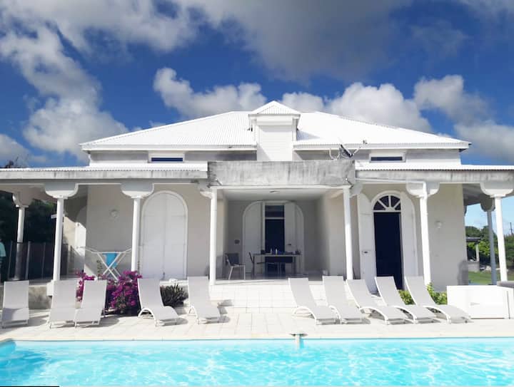 Jolie Villa + Studio Avec Piscine Et Vue Mer - Guadeloupe