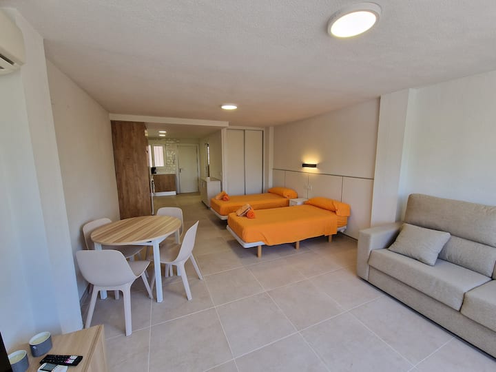 Ducado 3, Aa, Wifi, Piscina Y Parking - Benidorm