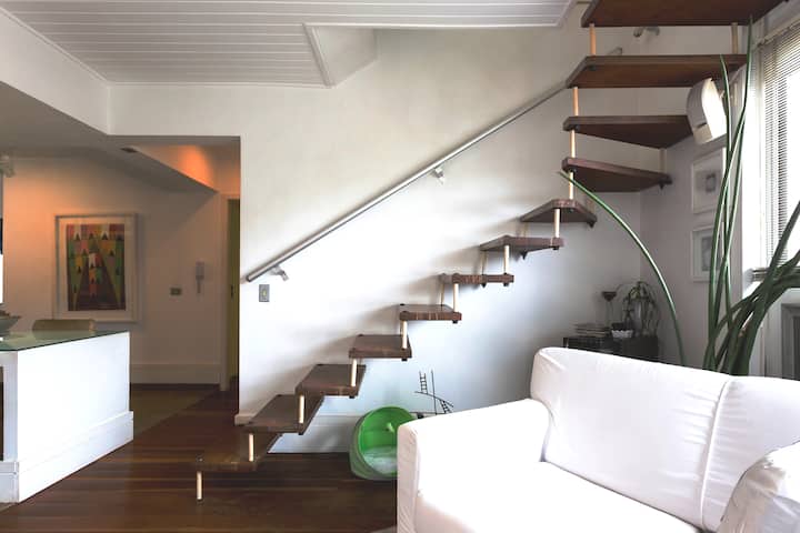 Loft Piscina Lareira Cobertteto Retratil - São Paulo