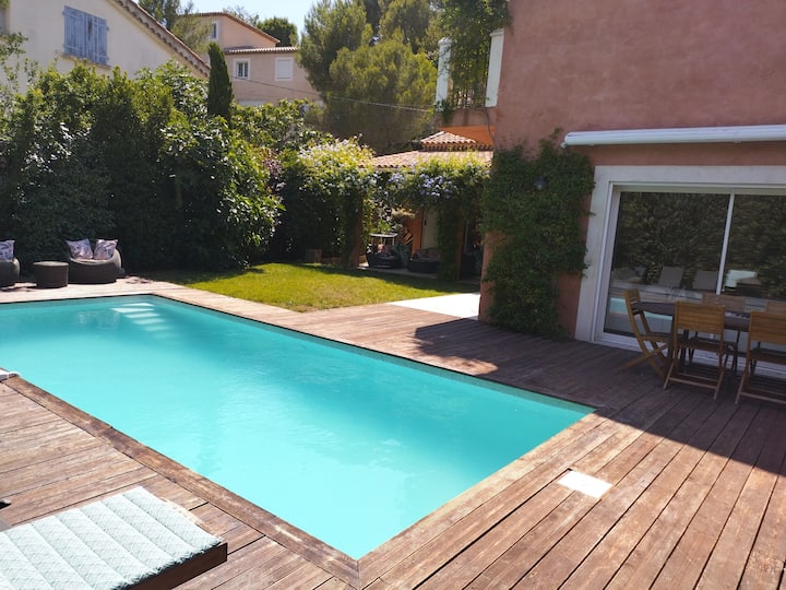 Maison Proche Des Plages Piscine, Très Spacieuse - Carry-le-Rouet