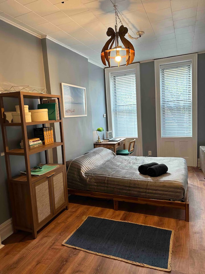 Greenpoint 2 Bedroom - Brooklyn, NY