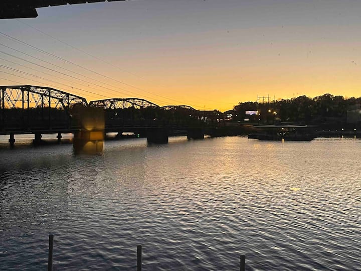 Suite On The Shoals 87-lakefront Shoals Creek - Florence, AL