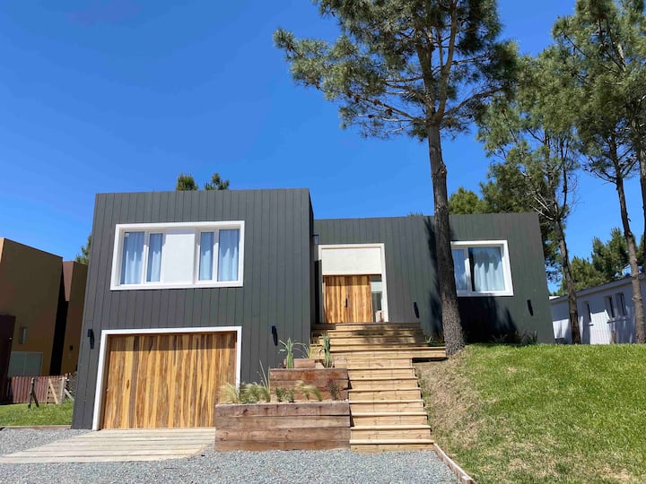Hermosa Casa En Isla De Golf - Argentina