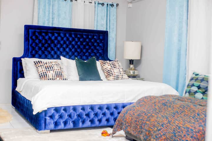 Mae Villa - Ocho Rios