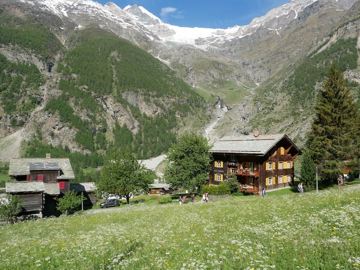 Ruheoase Am Weg Zur Hängebrücke, Randa Bei Zermatt - Randa